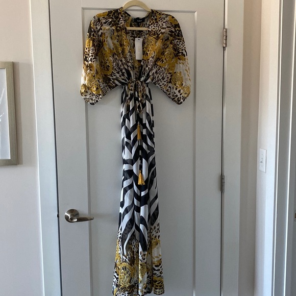 Aakaa | Swim | Black Gold White Beach Cover Up | Poshmark